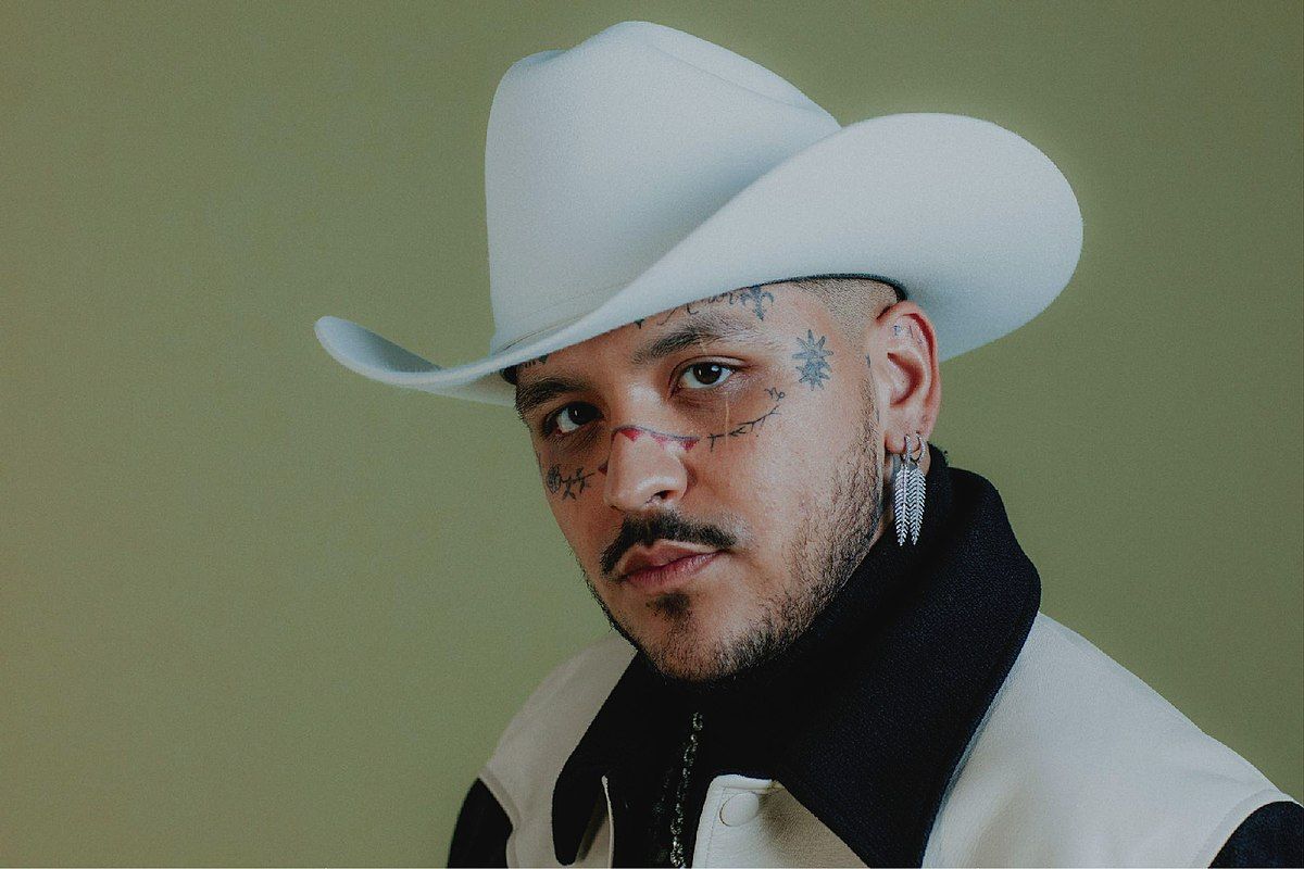 Christian Nodal reaparece en redes sociales con un radical cambio de ...