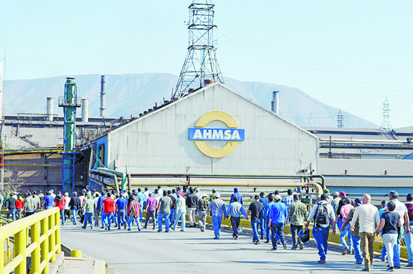 Fortalece crisis de AHMSA unidad entre trabajadores - La Prensa de ...
