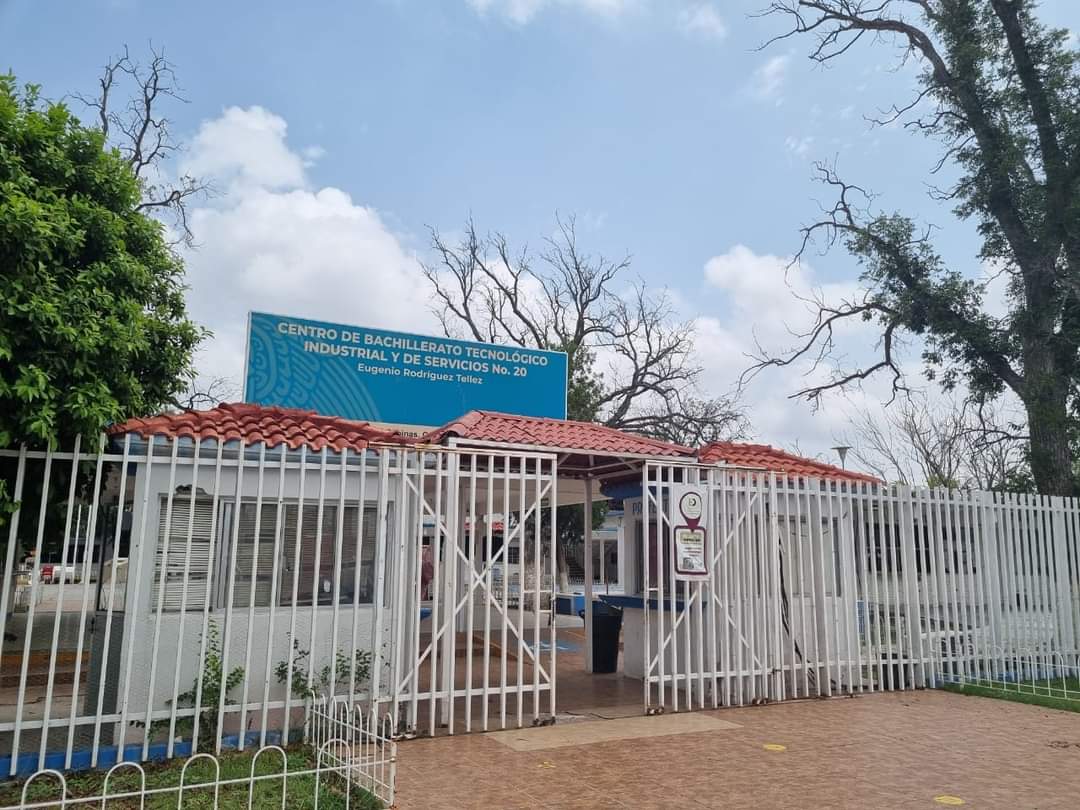 Exponen a alumnos del Cbtis 20 a golpes de calor - La Prensa de ...