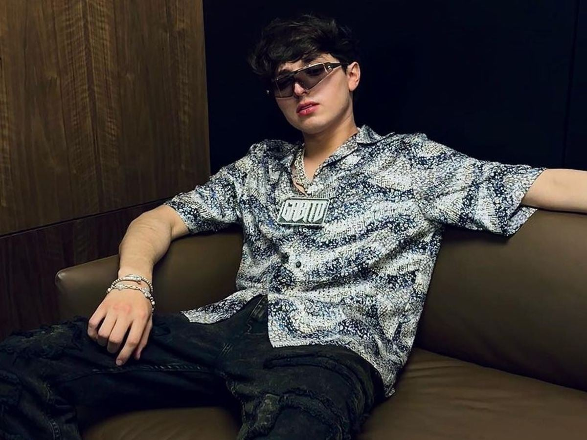 ¿Quién es Gabito Ballesteros, cantante de corridos tumbados y supuesto ...