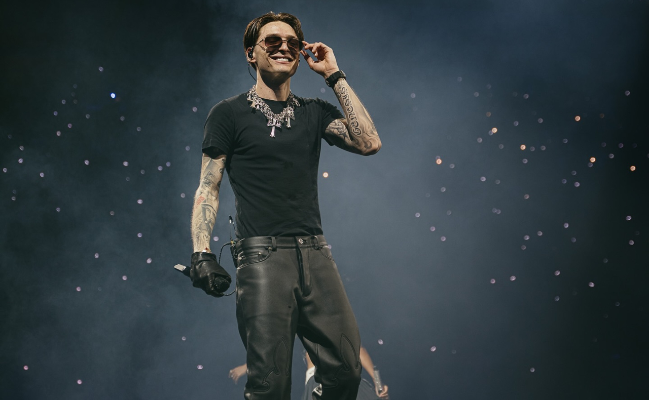 Crean memes de Peso Pluma luego de la foto que publicó en donde se le ...