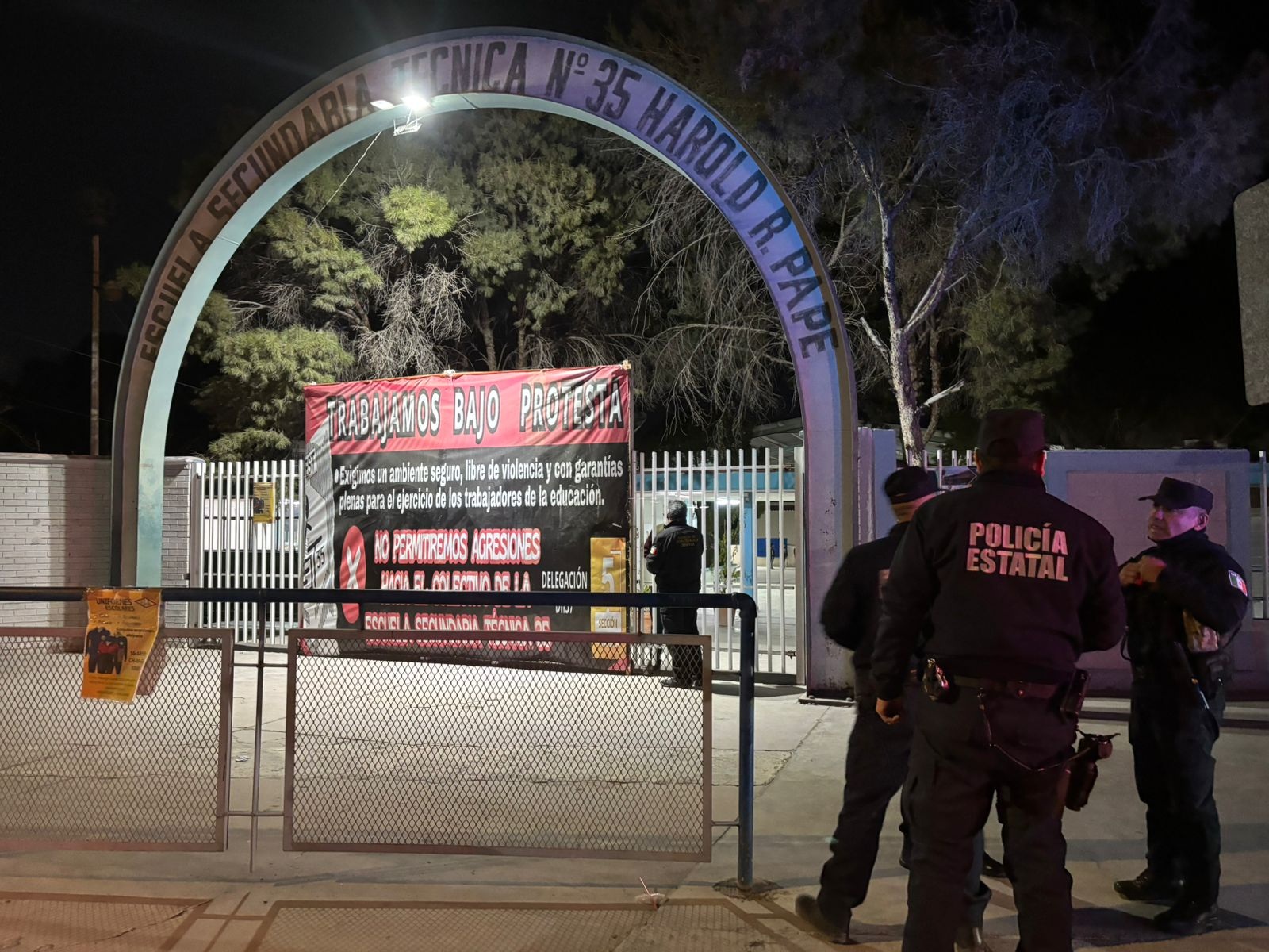 Riña entre alumnos y padres de familia de la Secundaria 35 - La Prensa ...